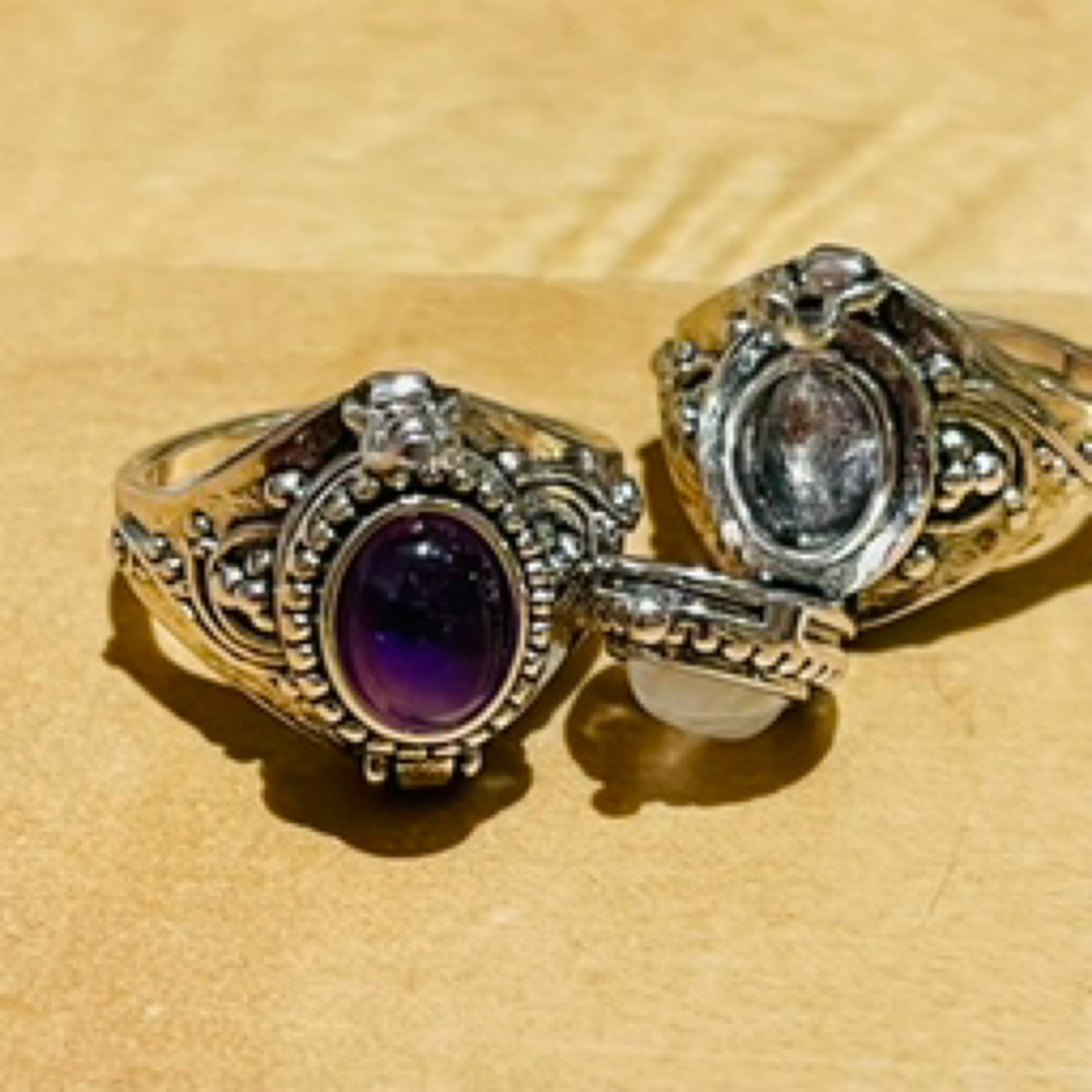 Adjustable Poison Ring | Alabaster & Ash Spell Shop